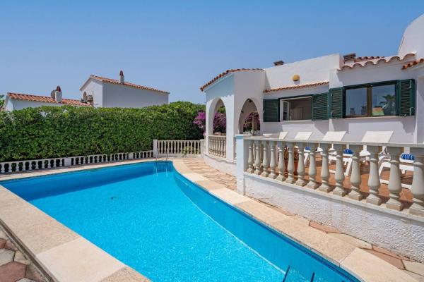 Casa Kintore A Beautiful Family Friendly Villa Situated In The Heart Of S’algar - Maó
