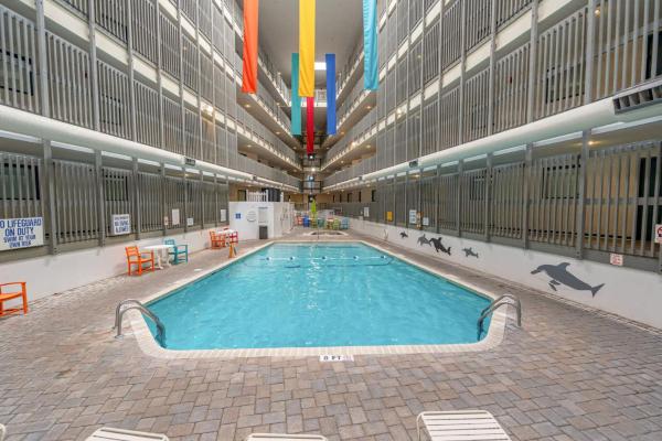 1st Floor Resort Condo Pools Waterpark & Beach - Surfside Beach, SC