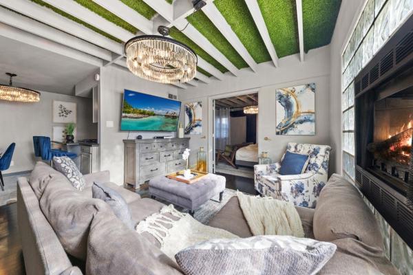 Tranquil Retreat Private Yard & Wellness Therapy - 댈러스