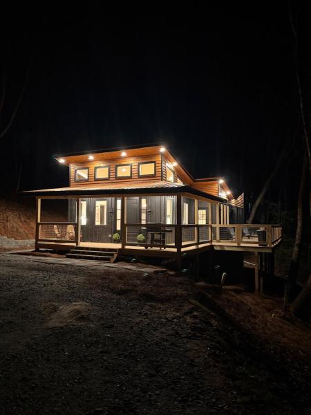 The Onyx A Mountain Retreat Close To Hiking And Waterfalls Near Cashiers Nc - 새피어