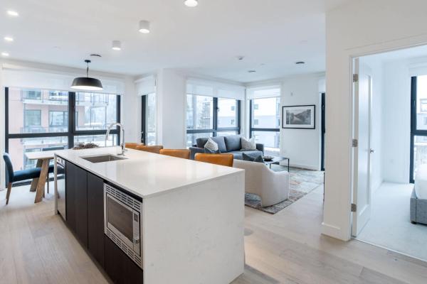 Alpine Living - Modern 2 Bedroom Condo - Revelstoke
