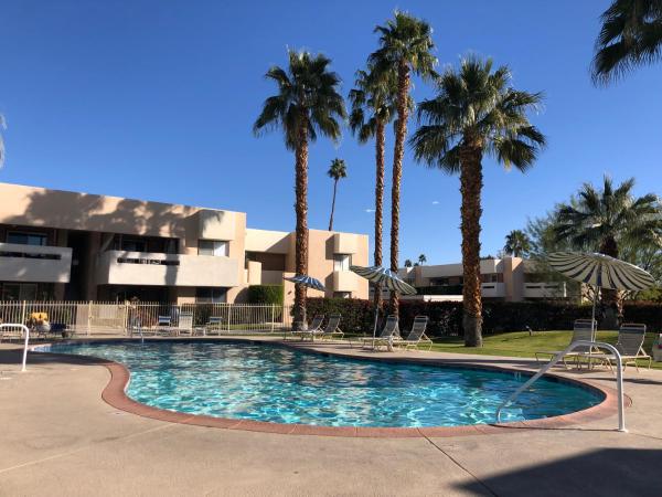 Palm Springs Condo With 360 Degree Views - Palm Springs, CA