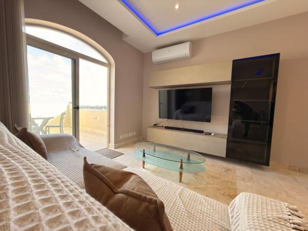 Panoramic View Penthouse With Dual Terraces - Malta