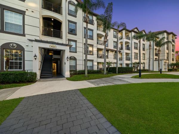 Magnificent 2 Bedroom Apt Vista Cay Resort 107 - Orlando