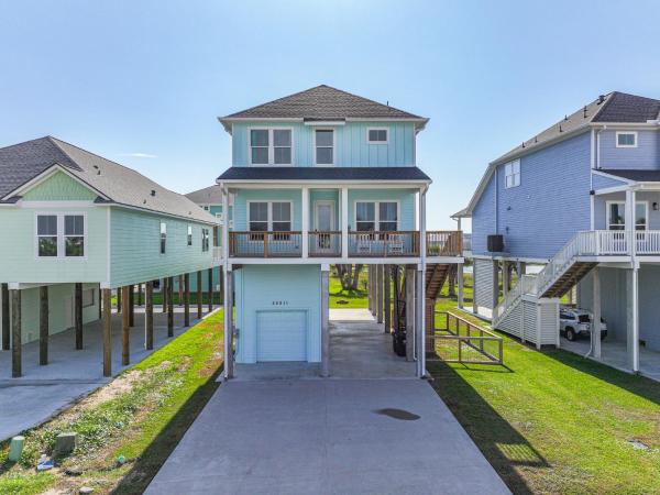 Walk 2 Beach & Huge Pool! Pets Allowed! Salty Sea Dawg - Galveston
