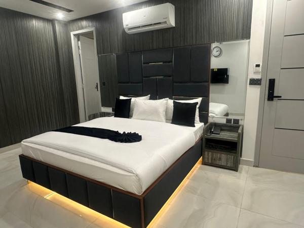 Gold Pine Hotel Mall Road - Punjab