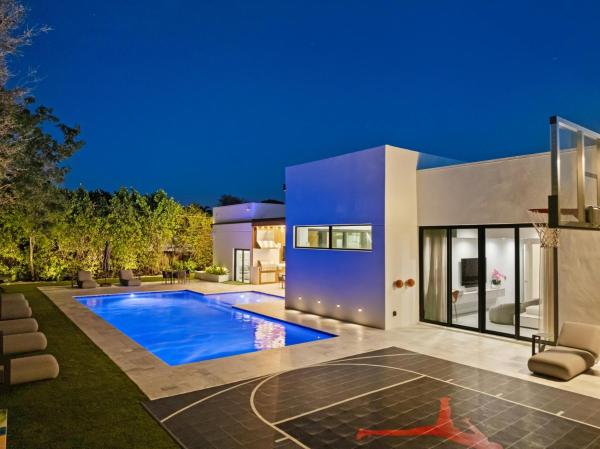 Villa Victory With Pool - Pembroke Pines, FL