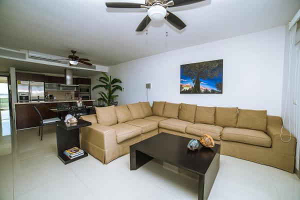 Resort-style Pool & Private Beach With Ocean View - Playa del Carmen