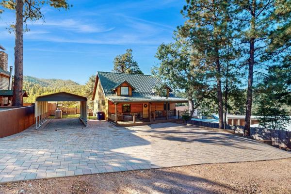 Strawberry Cabin W/ Hot Tub Near Gila Nat'l Forest - Pine, AZ