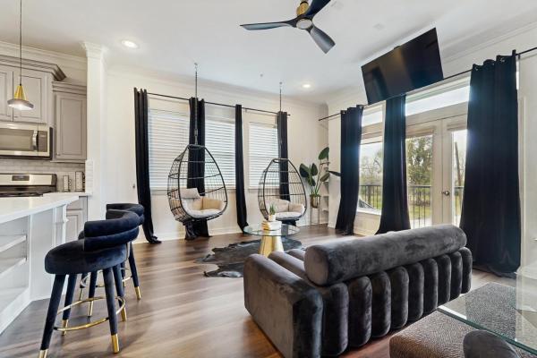 Eado Bon Temp - Houston, TX