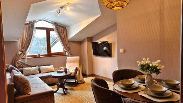 Cozy Stylish 2-bedroom Apt Near Ski Road, 5min To Gondola & Bars - Bansko