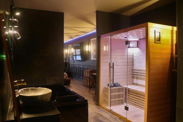 La Suite Des Arcades Grand Place Sauna Et Balneo - Arras