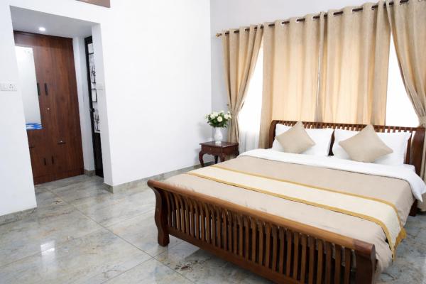 Pathiramanal Service Villas - Kumarakom