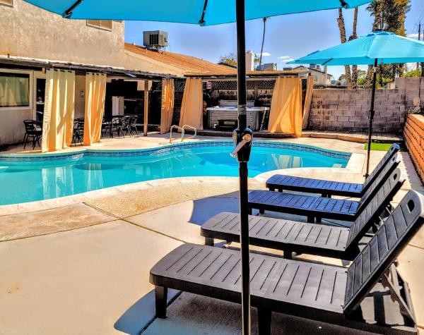 Las Vegas Family Oasis With Pool, Spa Near Lv-strip, Airport - Las Vegas, NV