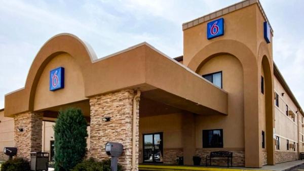 Motel 6 Minot, Nd - Minot, ND
