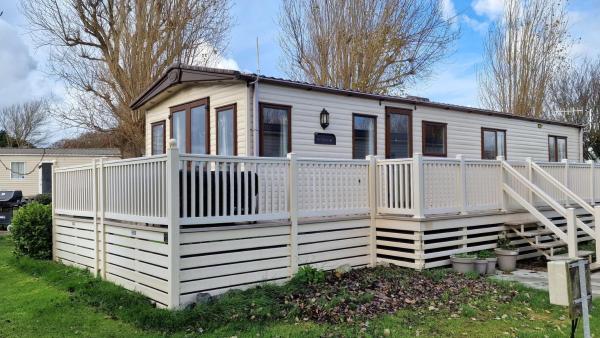 Selsey Sea & Sun Escape, Sussex - Selsey