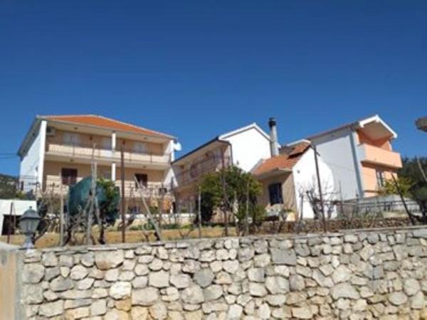 Apartments Diana Vinišće - Trogir