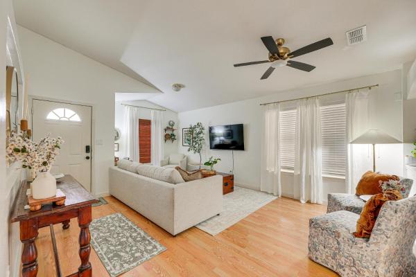 Private Fenced Backyard! Family Home In Mcallen - Mission, TX