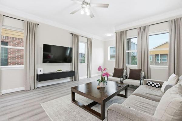 O26a Single Story 2br Townhome King Beds Pet Friendly Houston - Sugar Land, TX