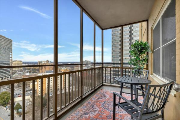 1br Condo W Skyline View & Balcony - Atlanta, GA