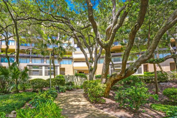 Renovated, Dog-friendly Condo Near Beach With Balcony, Pool & Tennis - Jacksonville, FL
