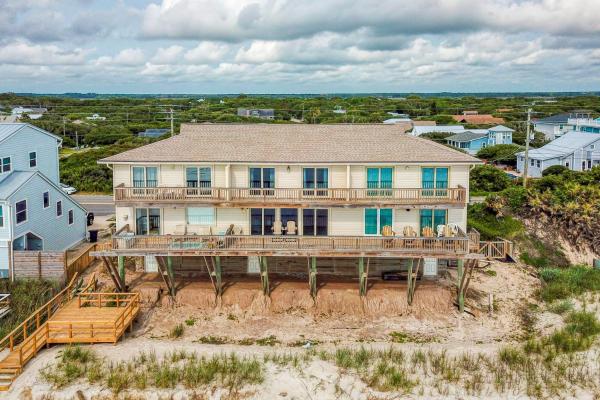 Beachfront Getaway With Ocean Views, Washer/dryer & Ac - Snowbirds Welcome - Vilano Beach, FL