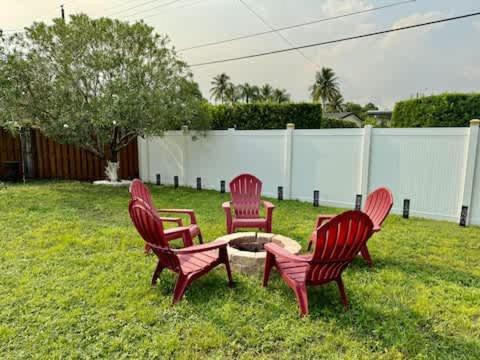 The Golfstream Dunes Villa - Pembroke Pines