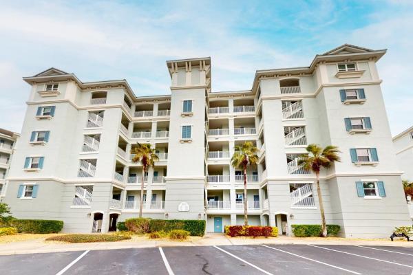 Oceanview Condo With Resort Amenities, Balcony And Private Beach Access - Flagler Beach, FL