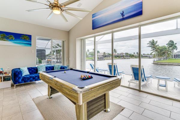 Canalfront Pool And Hot Tub Home In Cape Coral - Sanibel Island, FL