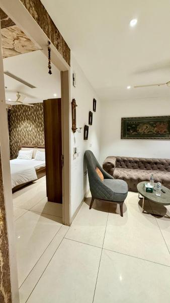Luxury Studios Key 5 - 2 Bhk Fully Furnished Apartment - Delhi, India