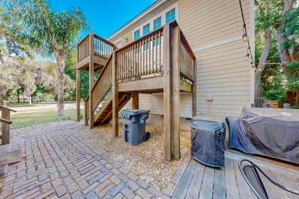 Charming Apartment With Beautiful Marsh Views And Shared Patio - Amelia Island, FL