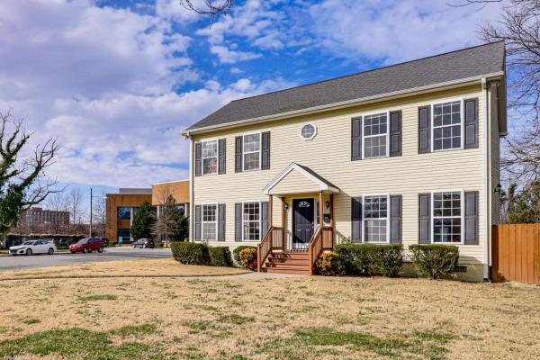 Walk To Dtwn And Campus! Spacious Hampton Home - Hampton