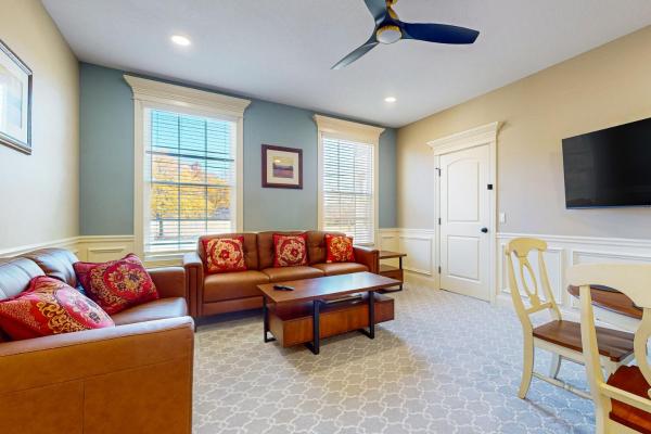 Spacious Holyoke Home: Work, Play & Unwind! - Northampton, MA
