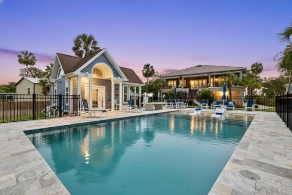 Exquisite Resort Style Pool Home | Flagler Beach - Flagler Beach, FL