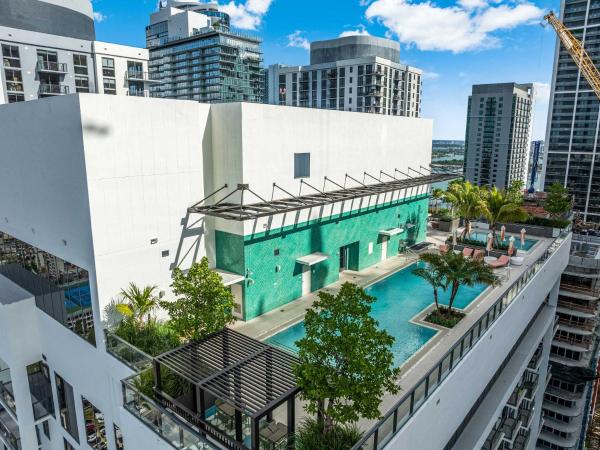 Urban Oasis Luxury Suite- Sky High Amenities - Miami