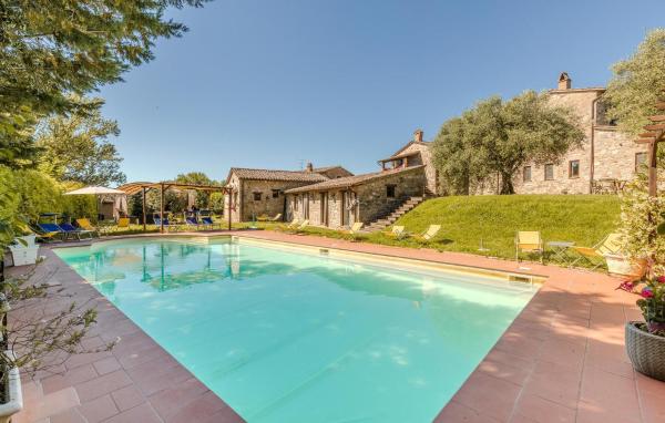 Gorgeous Apartment In Frazione Canonica,todi - Todi