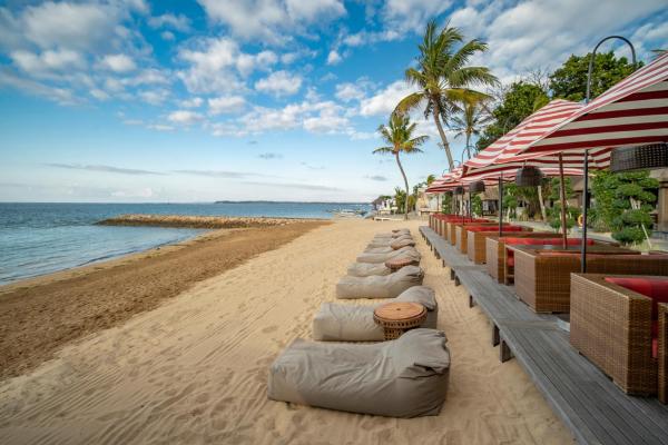 Puri Santrian Beach Resort And Spa - Denpasar