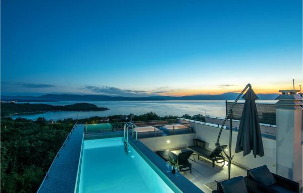 Stunning Home In Njivice - Njivice