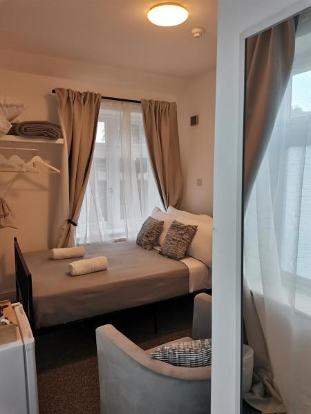 A To B Hotel - Ruislip