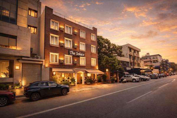 The Solace Hotel - Nehru Place - New Delhi