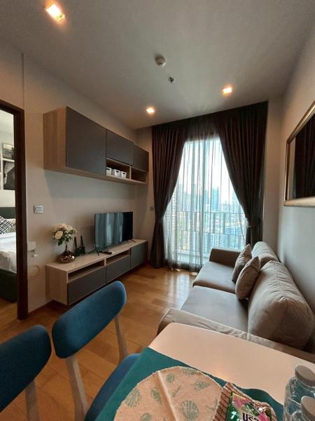 Thonglor Bts Prime Pool Gym Netflix City - Bangkok