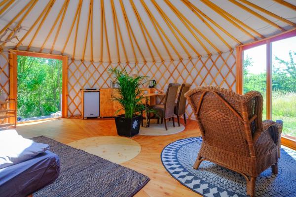 Weinrote Jurte Für Genießer - Mecklenburg-Vorpommern