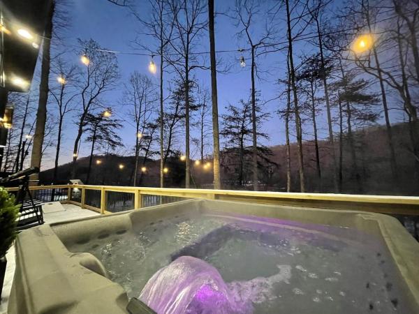 Romantic Secluded Hot Tub, Stargazing, Mt View - Kentucky