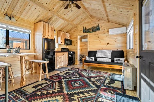 Cozy Ski Cabin #2, 3 Beds - Maine