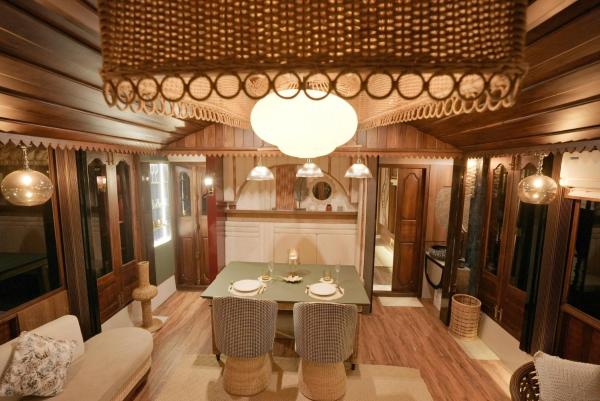 Private Luxury Houseboat Cruise In Kerala Backwater - Kerala