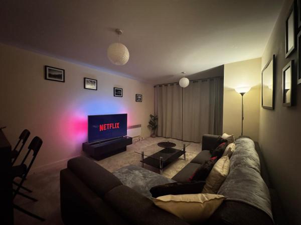 Cosy 2-bed Modern City Apartment With Balcony - Manchester