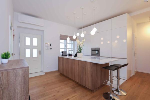 Klobučnícka-beautiful Apartment In The Heart Of Old Town - Bratislava