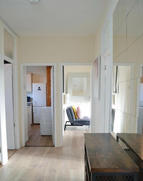 Nine Elms Flat - London, UK