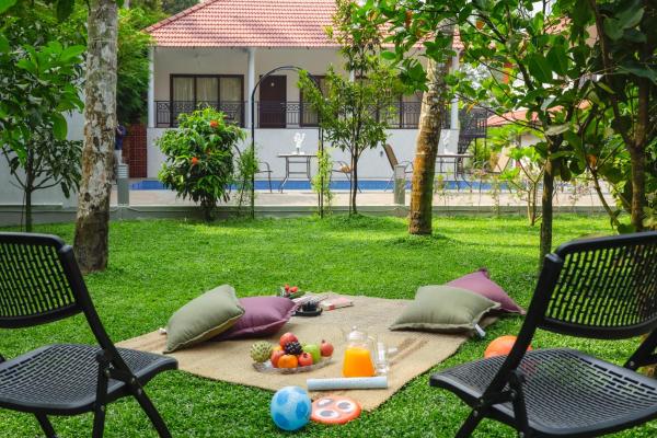 River Whisper Villa - Kochi