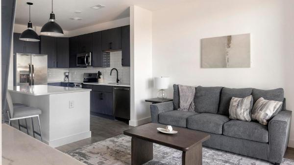 Landing Apartments - Bond On Mint - Charlotte Douglas Airport (CLT)